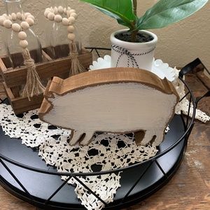 Accents | Farmhouse Pig | Poshmark